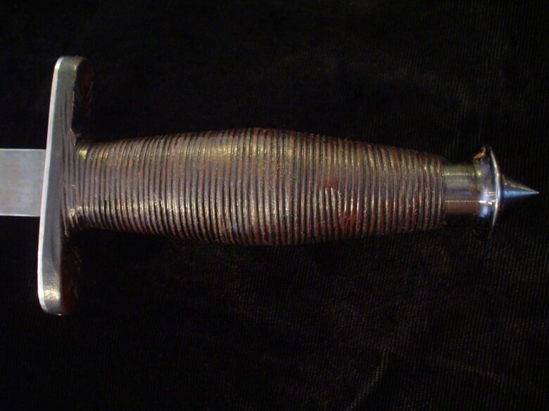 US WW2 Case V42 Stiletto Fighting Knife -V-42 -1st Special Service ...