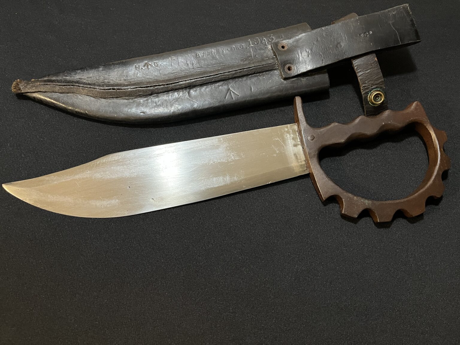 Australian WWII Ranger Knife -V44 -SYDNEY 1943 -US (RARE)
