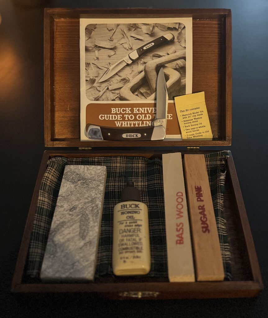 Buck Maverick Model 704 Knife Whittling Kit-Stone-Oil-Guide-Wood Blocks ...